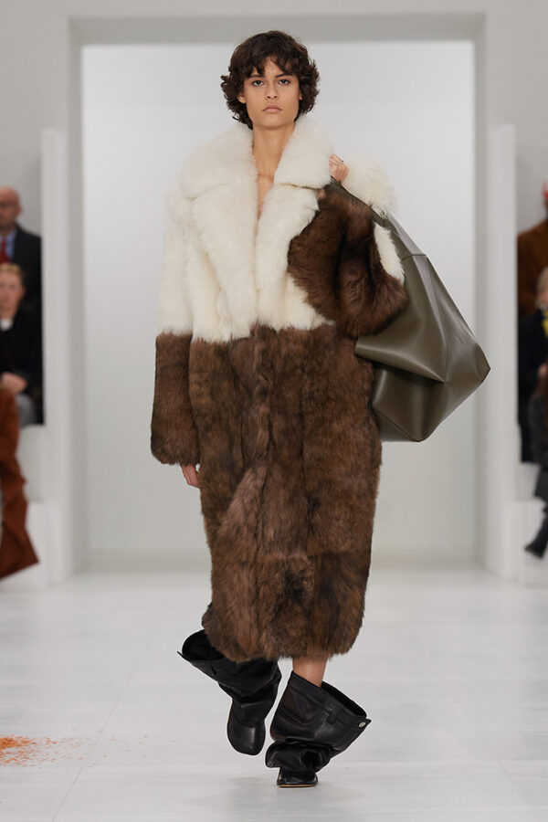 PFW: LOEWE Fall Winter 2023 Collection