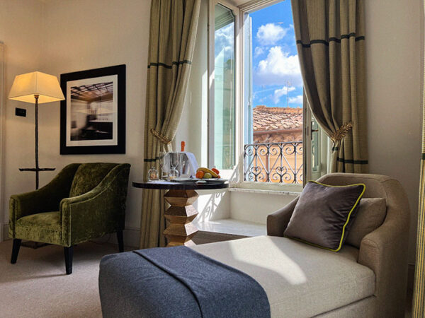 The Legendary Roman Jewel: Hotel De Russie - DSCENE