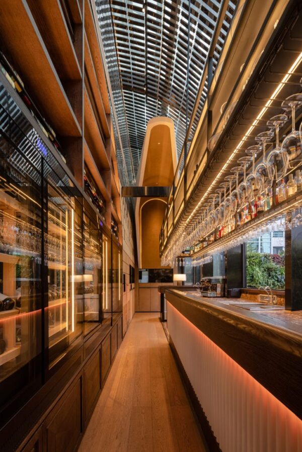 How to Design a Trendy New Bar that Attracts Attention