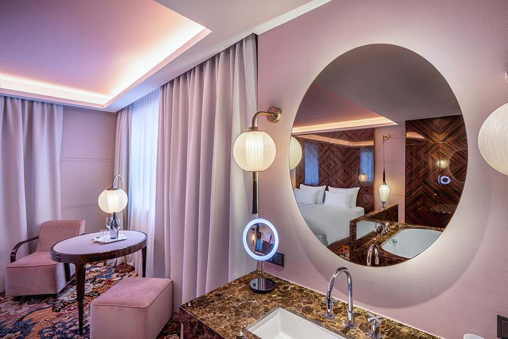 TOPAZZ LAMEE Hotel Vienna: A Fusion of Tradition and Modernity
