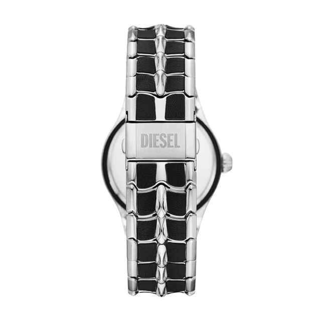 DIESEL VERT WATCH: A Fusion of Design, Technology, and Metaverse