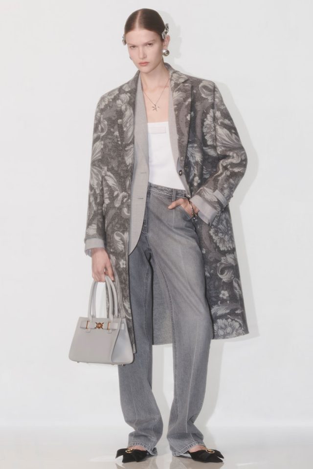 Versace Pre-Fall 2024: Iconic Heritage Meets Contemporary Style