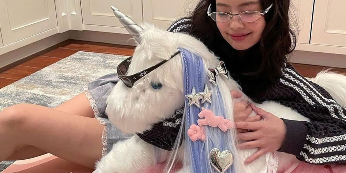 JENTLE GARDEN: GENTLE MONSTER X JENNIE Mobile Game