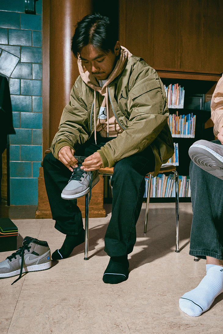 Air Jordan I Mid Subway Sneaker