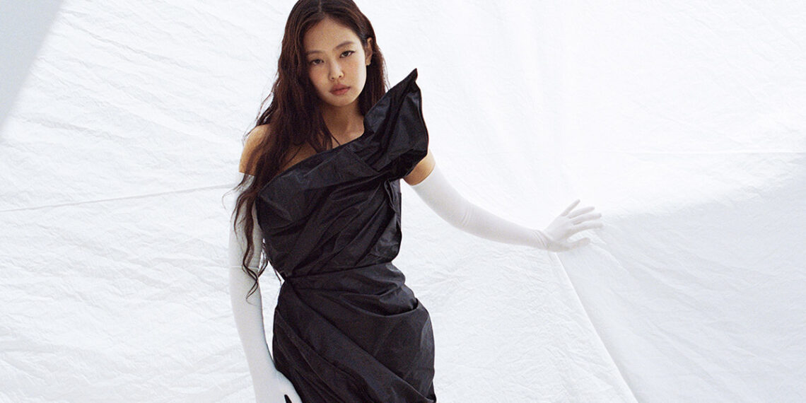 Blackpink's Jennie Kim Covers Harper's Bazaar October Issue