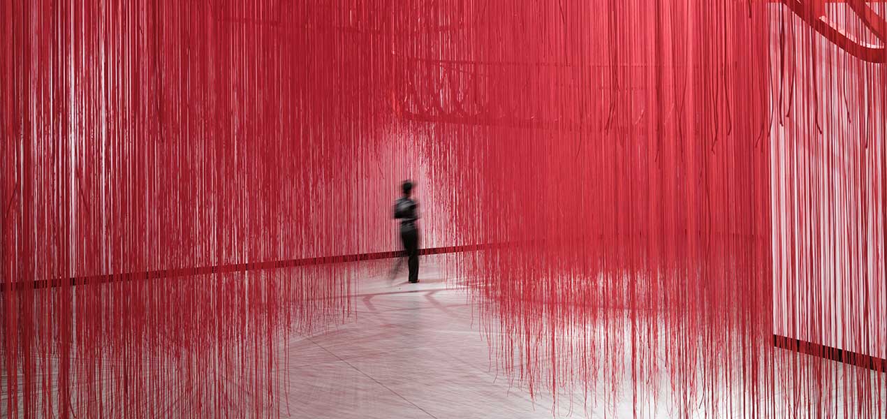 Chiharu Shiota 's Threads of Life at Kunsthalle Praha