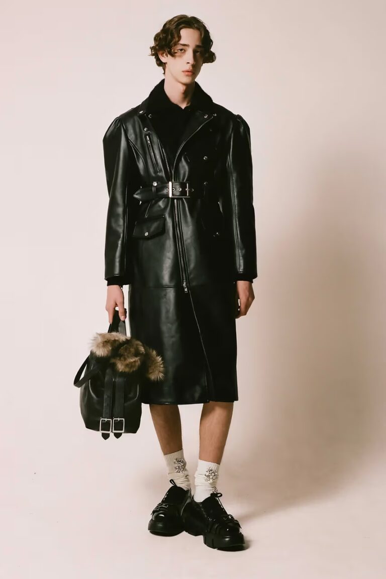 Simone Rocha Menswear FW25 Embraces Softness